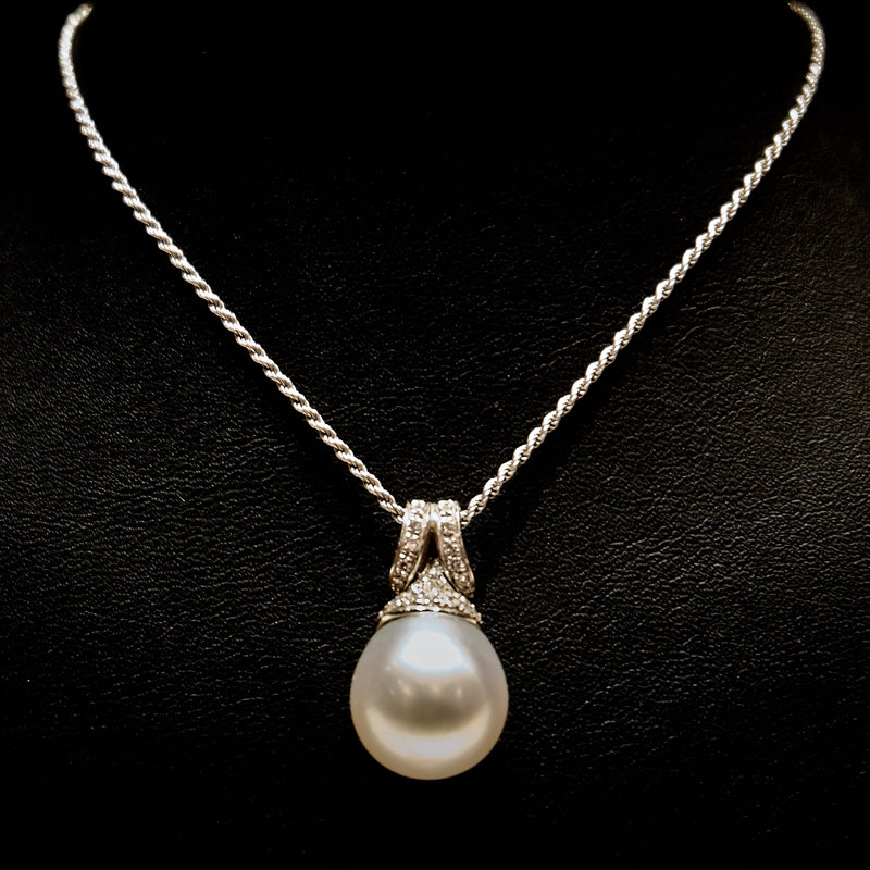 “Pearls: A Personal Account of My Continued Passion.” – British Pearl ...